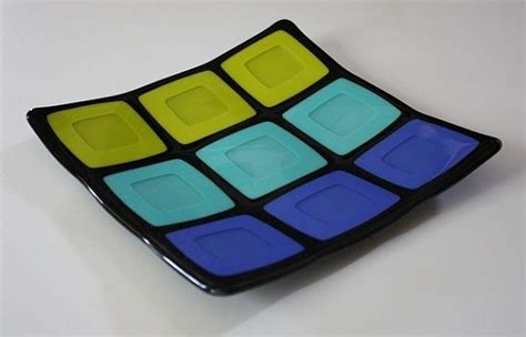 Pin By Hotpots On Fused Glass Ideas Fused Glass Dishes Fused Glass Plates Bowls Glass Fusing