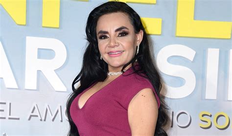 La Actriz De Televisa Lorena De La Garza Se Viste De Luto