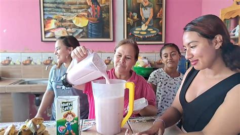 Mam Santos Prepara Un Rico Licuado De Fresas Para La Familia Youtube