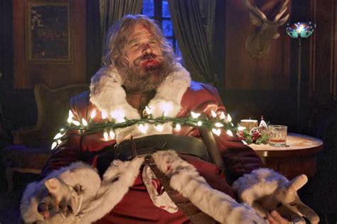 David Harbour Grew Big Old Love Handles To Play An Ass Kicking Santa