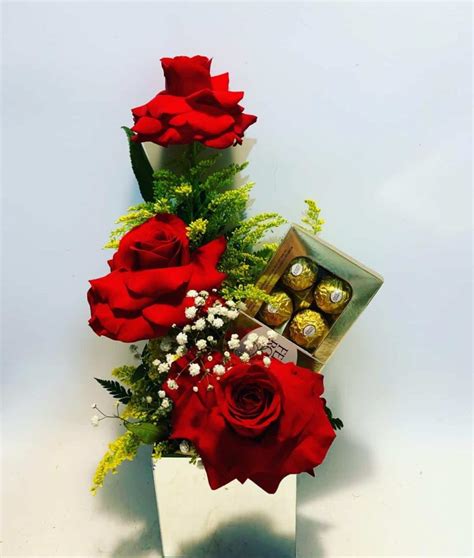 Rosas Ferrero Rocher Innova Cestas E Flores
