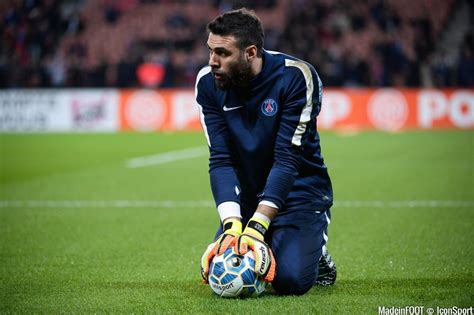 Mercato PSG Un nouveau prétendant pour Sirigu