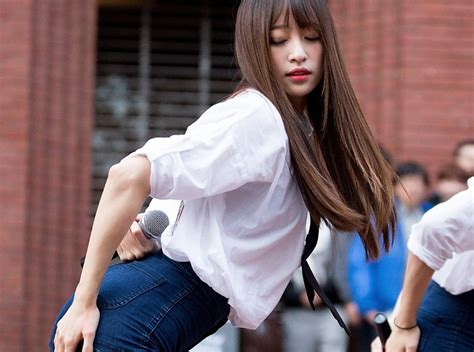 Sexy Stage Captures Of Exid Hani S Dancing