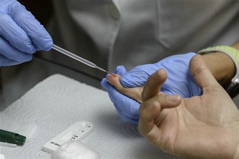 Dia Mundial de Combate à Aids Cerca de seis mil pessoas vivem HIV