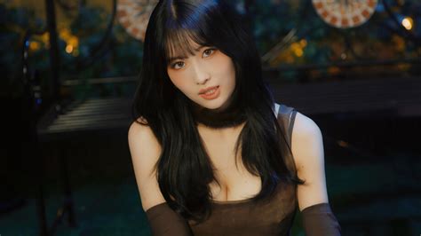 Momo TWICE Moonlight Sunrise 4K 4290i Wallpaper PC Desktop