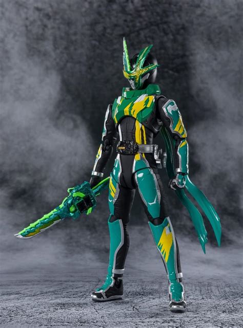 TAMASHII NATIONS Kamen Rider Kenzan Sarutobi Ninjaden Kamen Rider Saber