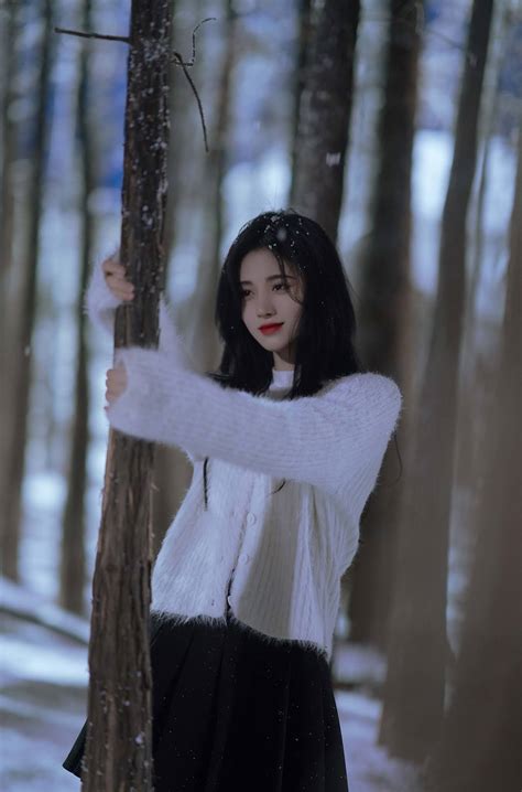 China Entertainment News Ju Jingyi Poses For Photo Shoot