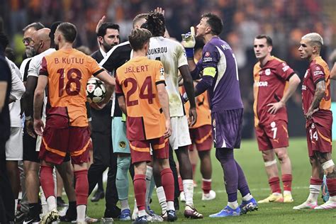 Hüsran gecesinde yakışmayan tekme Young Boys un golü sonrası Muslera
