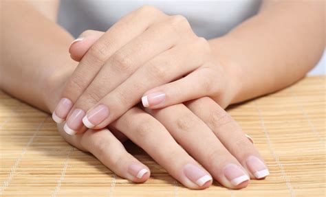 Cómo hacerse la manicura perfecta paso a paso GUIA SALUD Y VIDA
