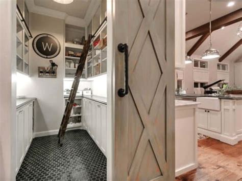 20 Clever Farmhouse Style Kitchen Pantry Ideas For Organization