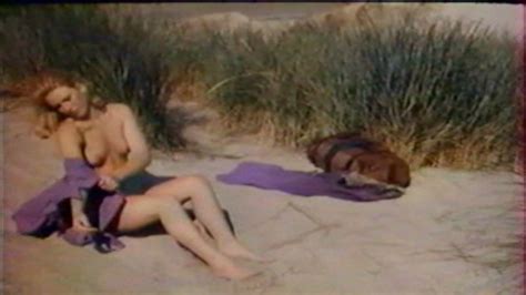 Hélène Chevalier Nuda 30 anni in Le bouche trou