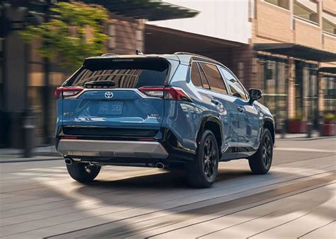 Toyota Rav Hybrid Xle Vs Hybrid Xse Near Buford And Milton
