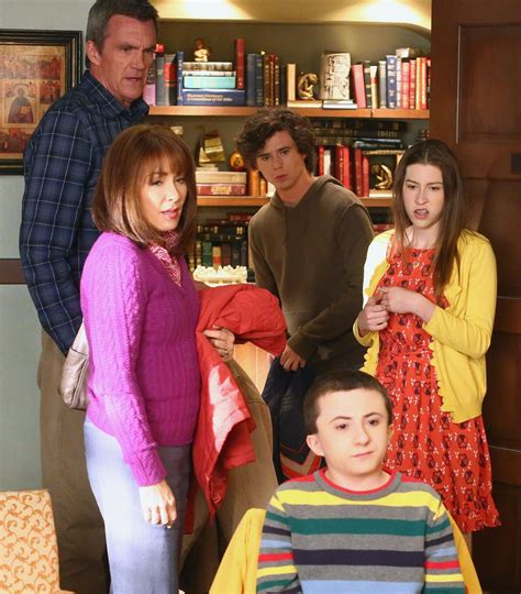 The Middle Series The Middle Tv Show Stuck In The Middle Best Tv Shows Favorite Tv Shows