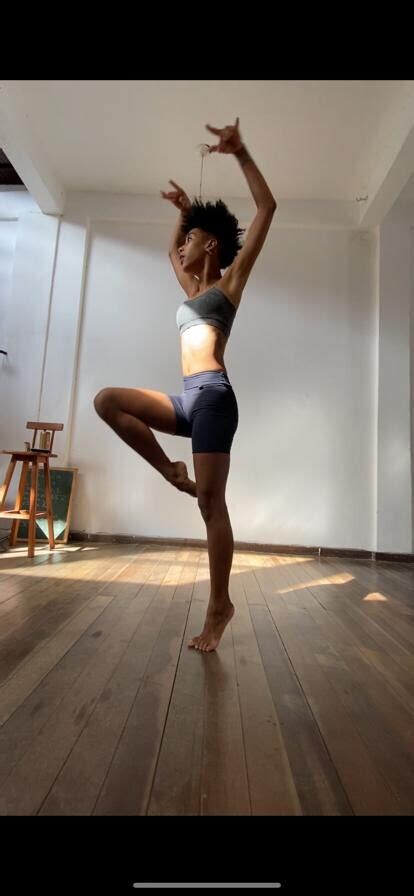 a dança eu consigo dizer o meu corpo o que não consigo falar