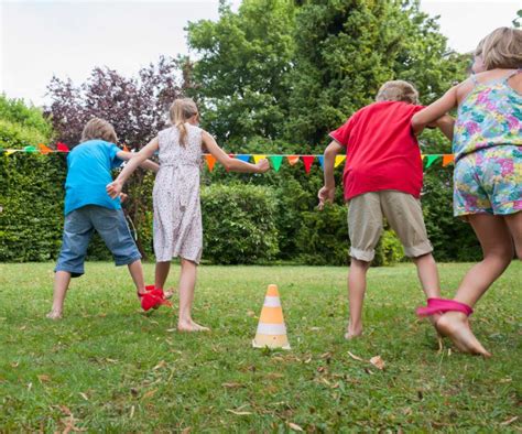 Spiel Ideen für den Kindergeburtstag im Freien Famigros