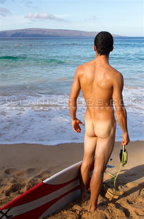 Horny Hung Italian New York Surfer Hugo Rides The Waves Jerking His Fat