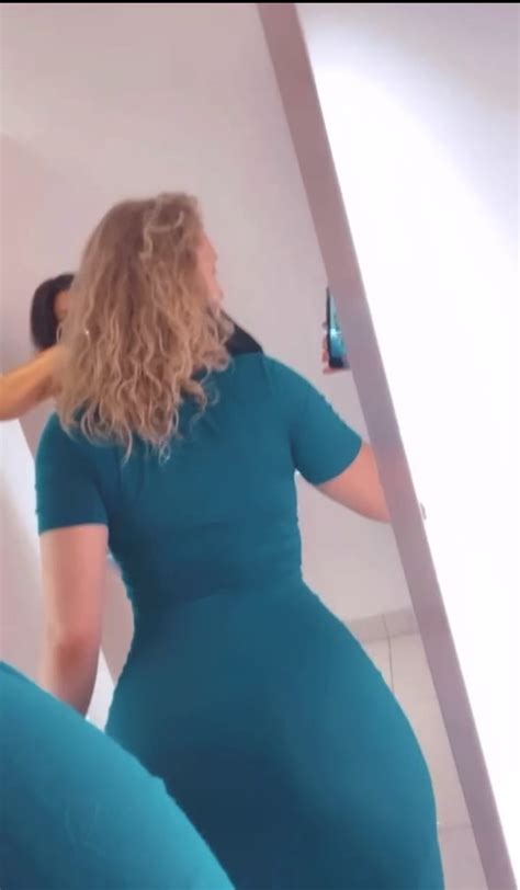Nikkita Lyons Twerkclap With Audio Rwrestlegirls