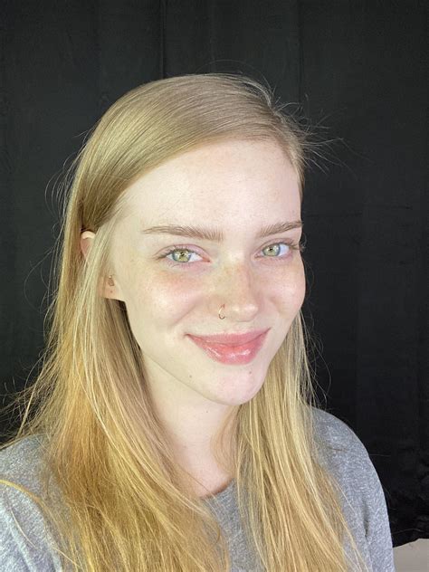 No Makeup Scrolller