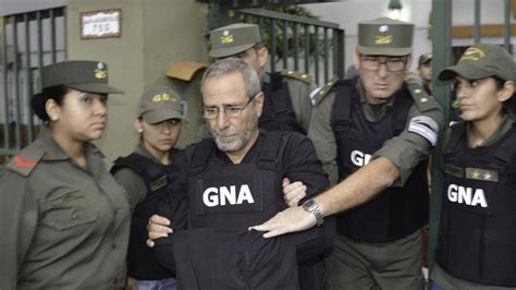 Ricardo Jaime se entregó en Comodoro Py y cumplirá en la cárcel su