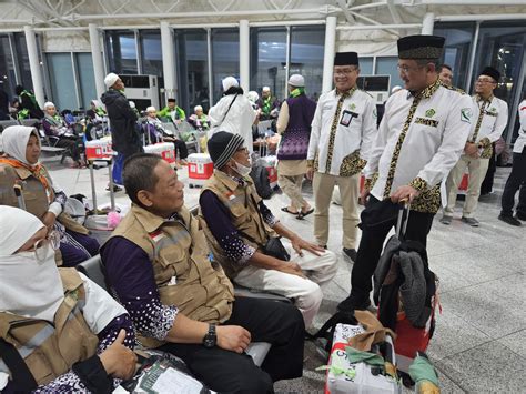 Diberangkatkan Dari Madinah Kloter KJT 30 Tutup Fase Pemulangan Jemaah