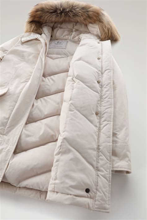 Arctic Parka Aus Urban Touch Mit Abnehmbarem Pelz Damen Wei Woolrich De