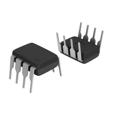 LM393 Dual Voltage Comparator IC