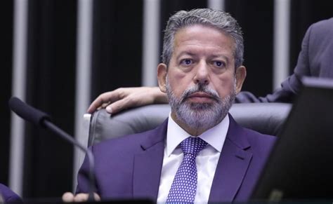 Lira sinaliza que deve se posicionar sobre candidato à sucessão após