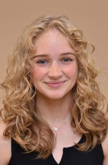 35 Low Maintenance Soft Curly Bob Haircuts Blonde Face Framing Loose