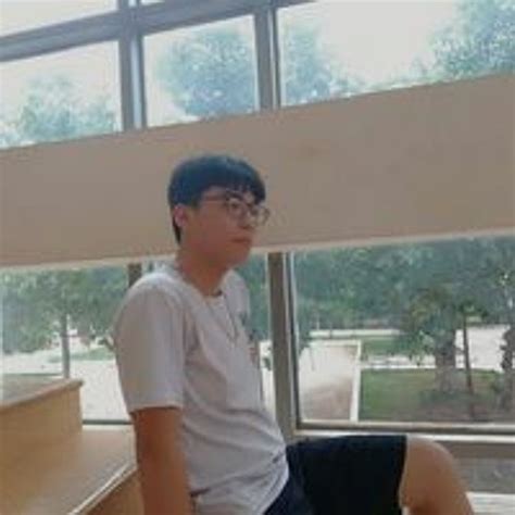 Stream Phong Music Listen To Songs Albums Playlists For Free On