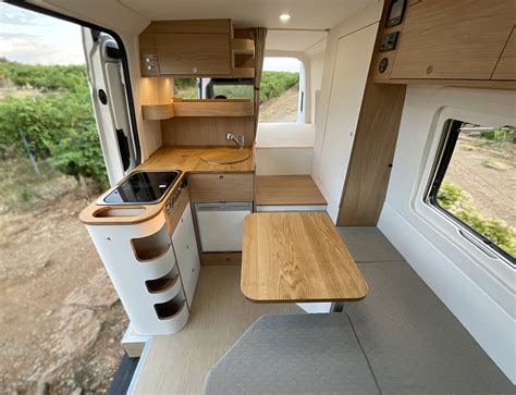 Aménagement sur mesure Volkswagen Crafter 4motion L3H3 A Contre Van