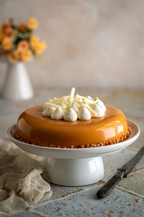 Entremets Pomme Caramel Et Dulcey Surprises Et Gourmandises