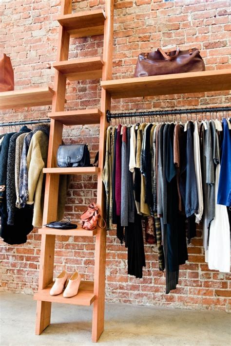 Comment aménager un dressing pratique et ranger les vêtements avec