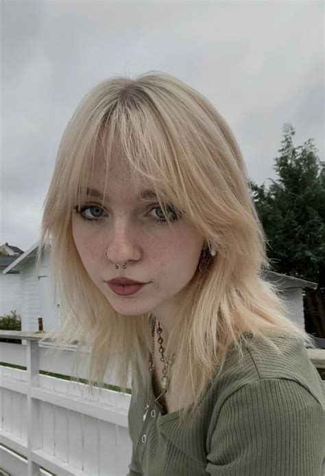 Blonde Hair Grunge People Short Hair Styles Blonde Hair Girl Short