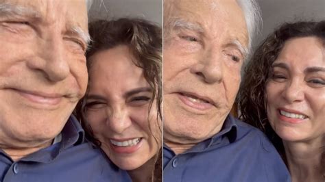 Quem é a viúva de Cid Moreira Relembre a história de amor dele Fátima