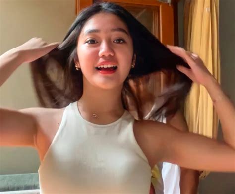 Artis Tiktok Cantik Yang Suka Joget Seksi Ada Yang Dikenal Sebagai