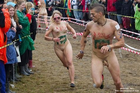 Roskilde Festival in Dänemark Bilder vom nackt Lauf FKK Fotos Tips