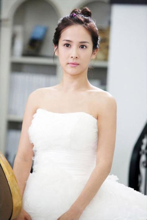 Zhao Ruzhen The Gorgeous Transformation Of A Sexy Actress To The Queen Of Qinglong Inews