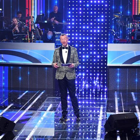 Sanremo Annunciati Da Amadeus Gli Ospiti Che Si Esibiranno Sul Palco