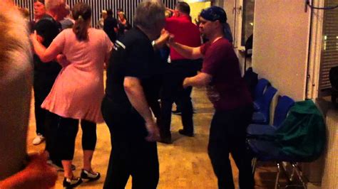 Kille Dansar Tjej YouTube
