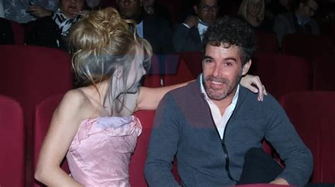 Las fotos de Nicolás Cabré y su nueva novia a los besos en el estreno