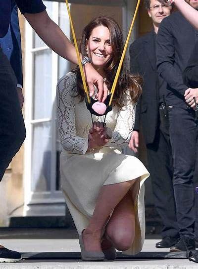 Loading Kate Middleton Bum Princesse Kate Middleton Kate Middleton