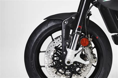 Motorrad Vergleich Triumph Street Triple 765 RS 2023 Vs MV Agusta