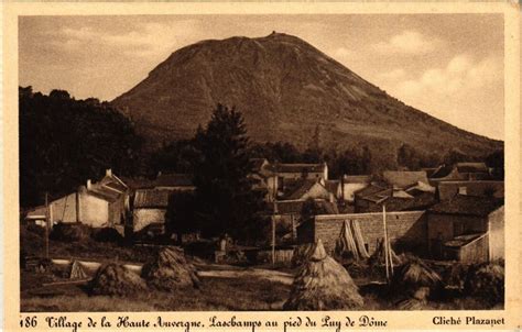 Charnay les Macon Le chateau de la Condemine à Charnay lès Mâcon