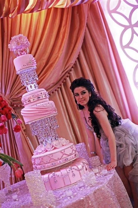 Pink Crystals Pastel de quinceañera Pasteles de membrillo Tartas