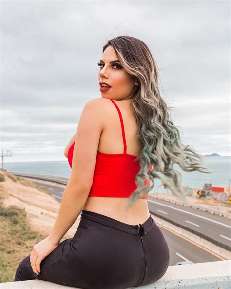 L A New Girl Ariel Grace Telegraph