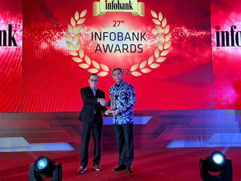BANK Sumsel Babel Raih Golden Trophy Pada 27th Infobank Awards