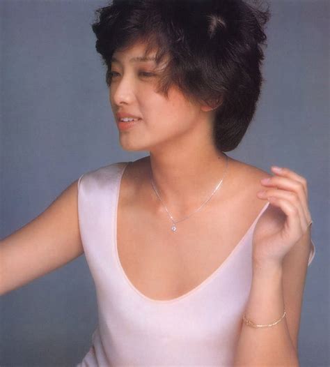 山口百恵のヌード画像53枚小ぶりなおっぱいに乳首がたまりません 熟女エロ画像村