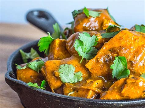 Spicy Coconut Chicken Curry Recipe And Nutrition Eat This Much