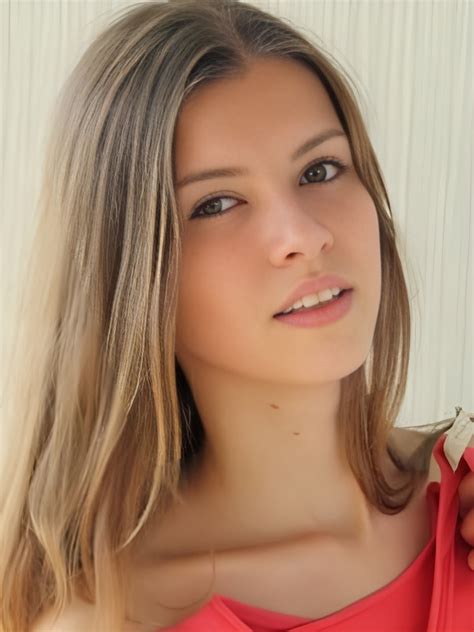 Ksenee Model Age Wiki Biography Boyfriend Photos Career Weight