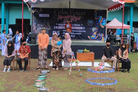 Pelaksanaan P5 Proyek Penguatan Profil Pelajar Pancasila Dengan Tema